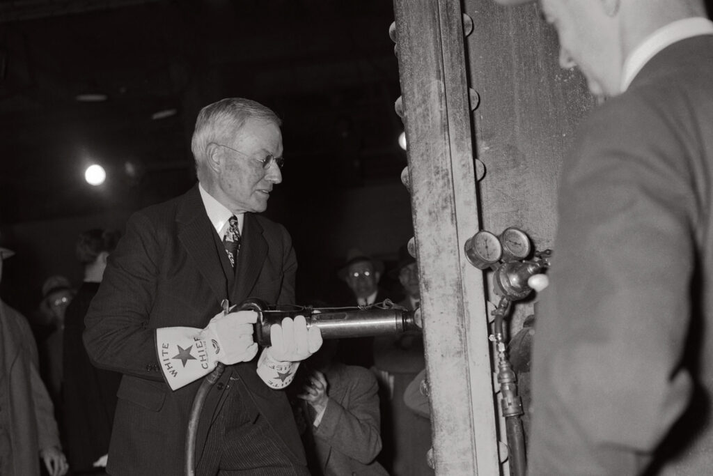 Company History - Rockefeller Group